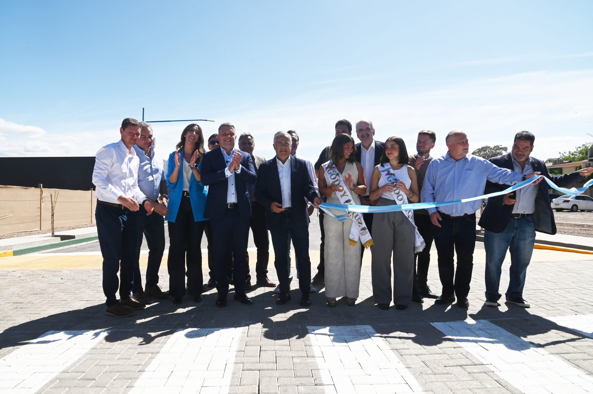 Cornejo y Costarelli inauguraron la primera etapa del Centro Urbano ...